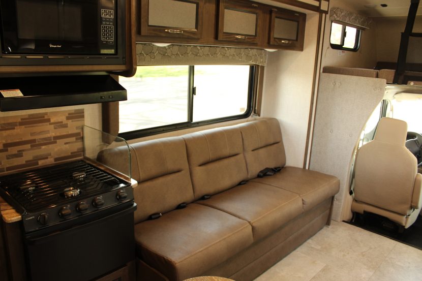 Coachmen Freelander 33 Ft. | Coachmen Class C - Open Road RVS