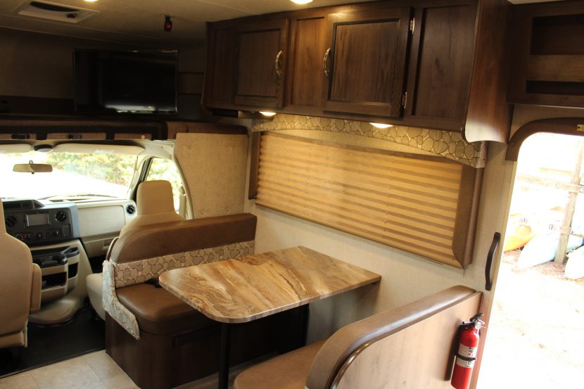 Coachmen Freelander 33 Ft. | Coachmen Class C - Open Road RVS