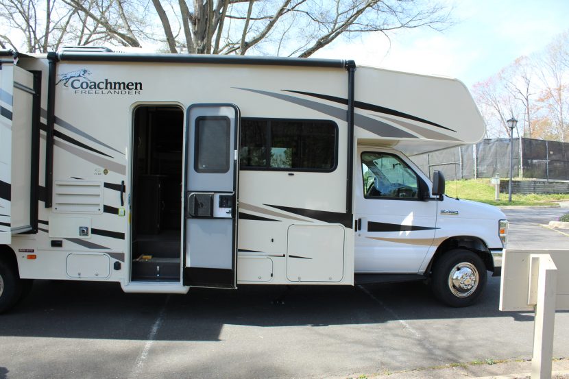 Coachmen Freelander 33 Ft. | Coachmen Class C - Open Road RVS